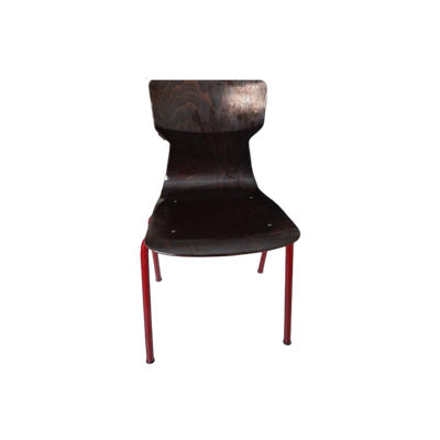 Industriële Schoolstoel Obo Eromes Wijchen | Stoel | Industrieel | Reliving