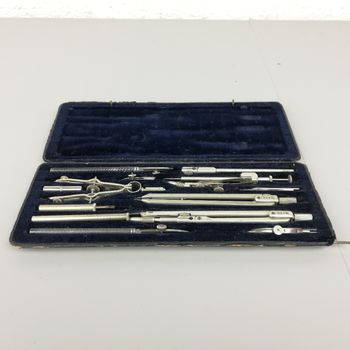 E.O. Richter & Co Passer Set | ---- | Reliving