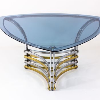 Classy Triangluar Dining Table With Blue Shaded Glass | Eettafel | Reliving