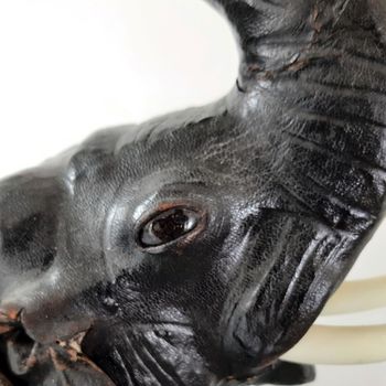 Qf31 – Lederen Olifant – Leather Elephant | Beeldje | Reliving